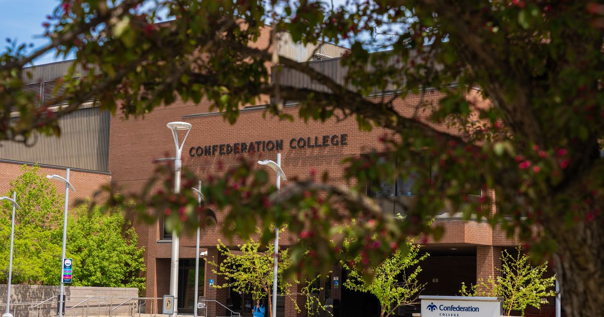 Confederation College Graduation Books Catalog